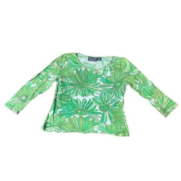 Nostalgia | Tops | Nostalgia Green Flowers Top | Poshmark
